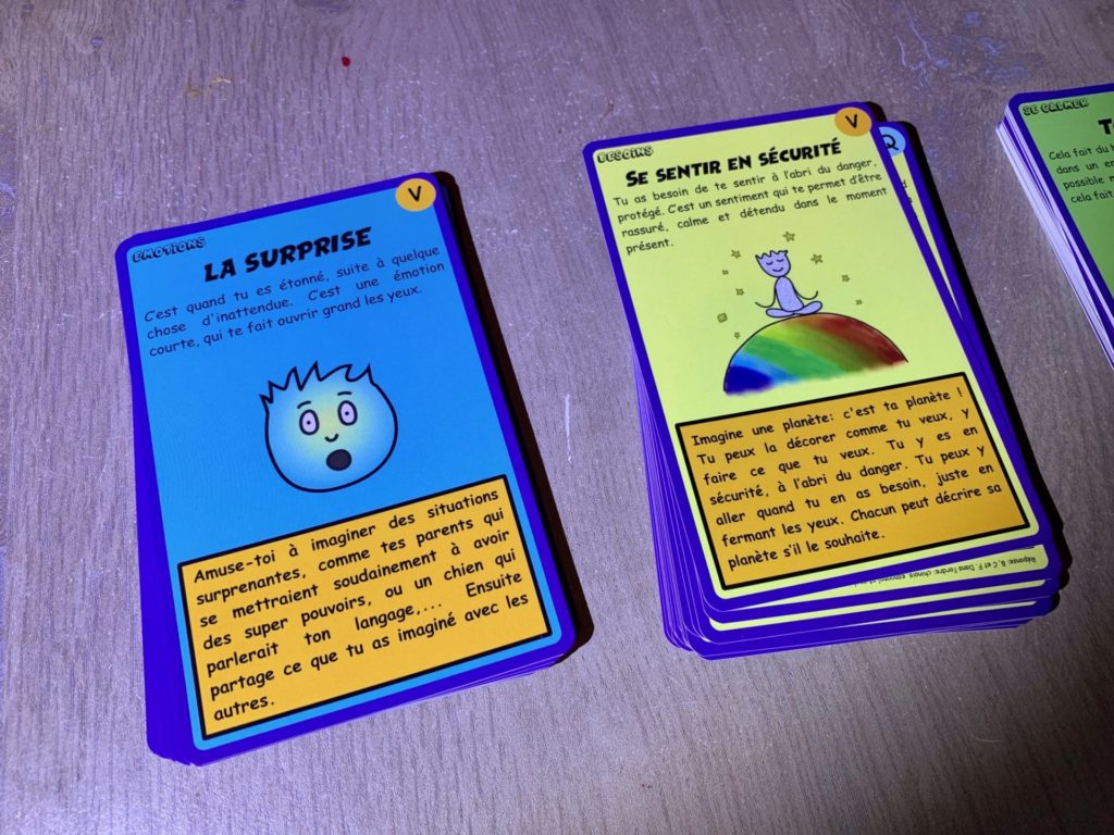 Emotio : un jeu de cartes pour aider les enfants à comprendre et ...