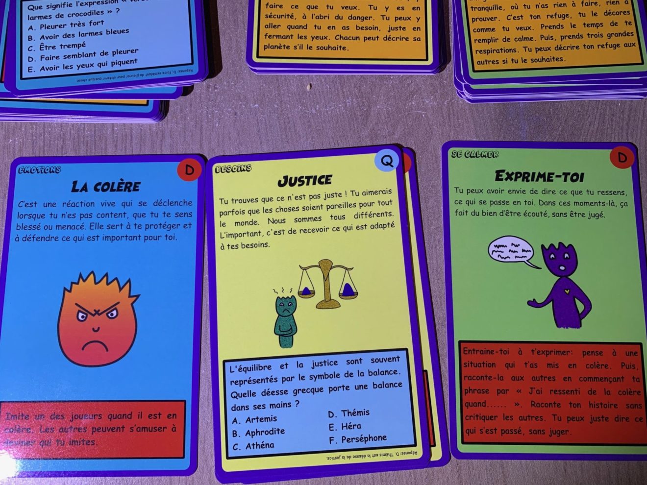 Emotio : un jeu de cartes pour aider les enfants à comprendre et ...